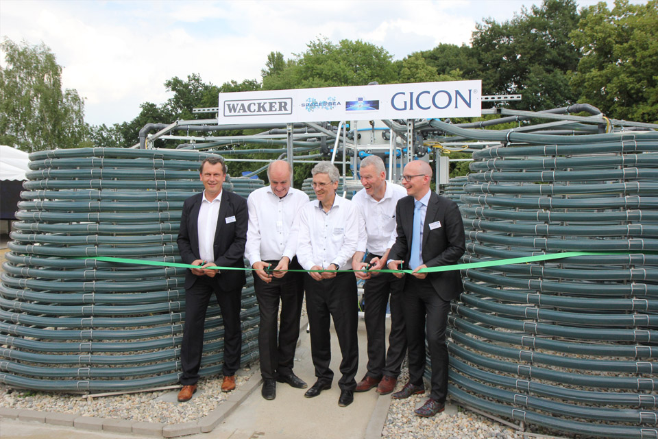 GICON celebrates commissioning of GICON® photobioreactor Octagon - www ...